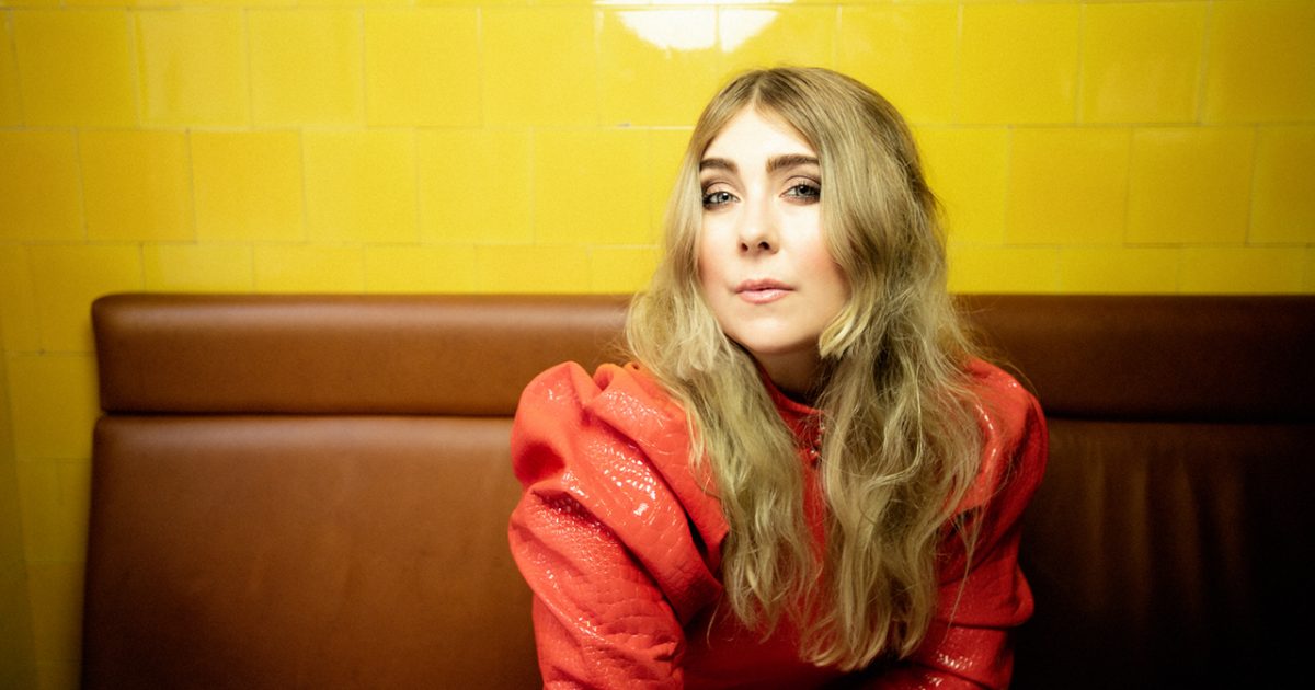 Miss Li | All Things Live