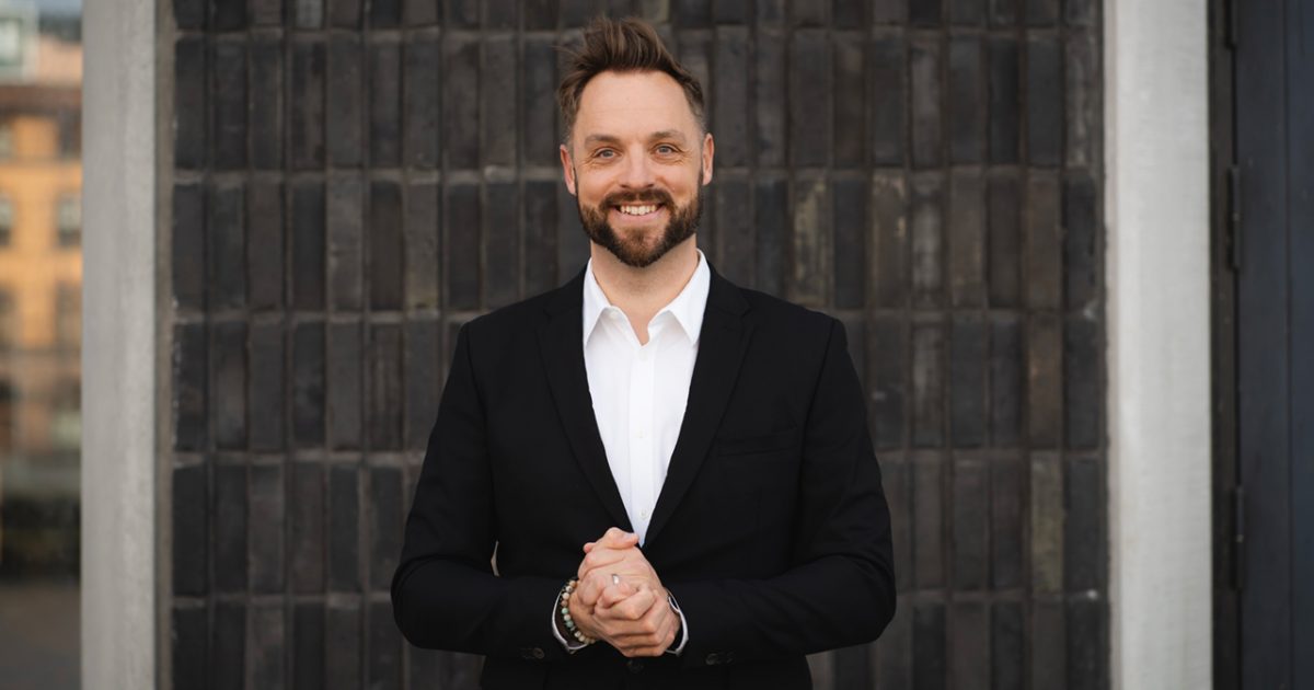 Robin Paulsson | All Things Live