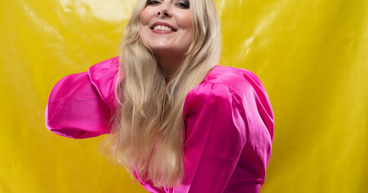 Miss Li | All Things Live